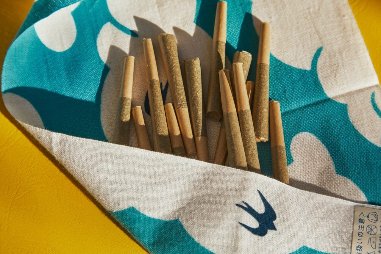 How Many Joints Can I Roll With An Ounce? | Kush21
